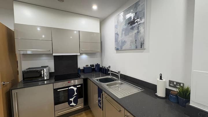 Stylish Studio • Near Canary Wharf & Dlr - University of East London