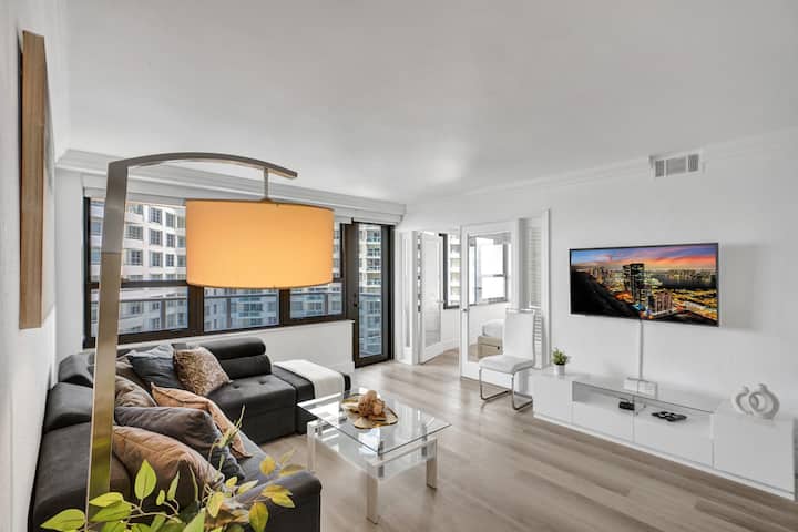 Gorgeous Ocean View Condo In Beachfront Resort 907 - Miami Beach