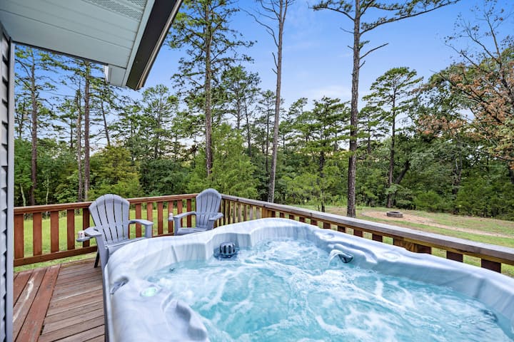 Lake Retreat W/ Hot Tub, Game Room & Grill - ビーバー湖, AR