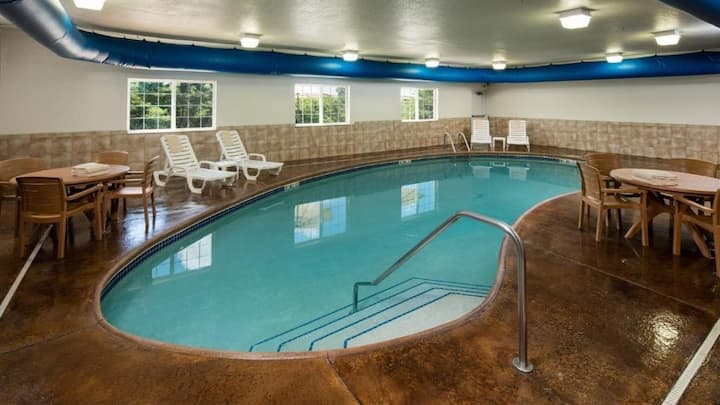 Intimate Unit W/ Authentic Irish Ambiance+shuttle - Galena, IL