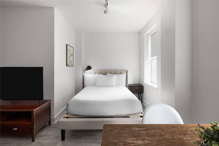 Reside Navy Yard | 2br Deluxe | Near Prime Spots - 워싱턴 D.C.