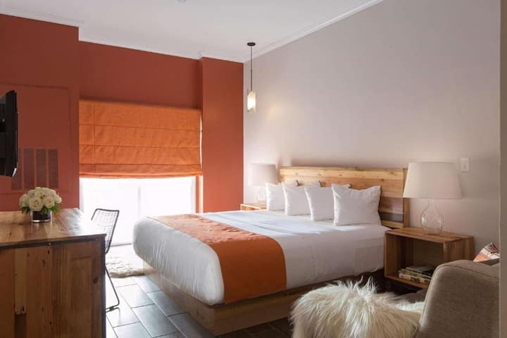 Spacious Room Near Moma Ps1 | Rooftop Pool - New York City