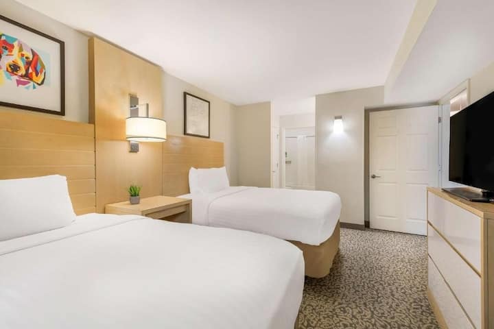 Convenient Suite Close To Carowinds Amusement Park - Charlotte, NC
