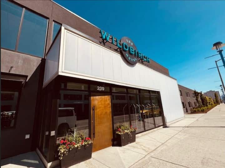 Room With 1 King Bed | Premier Boutique Hotel - Anchorage, AK