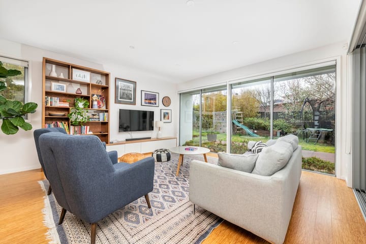 Cullen Stay Calm Connected Convenient - Canberra