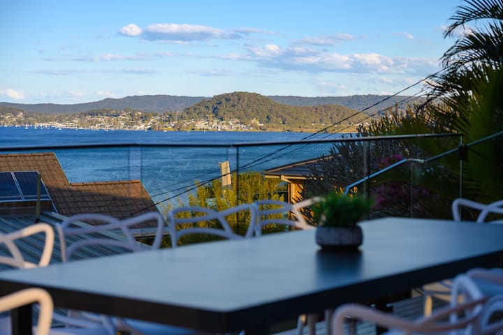 Stunning 4br Home With Pool & Water Views - Central Coast