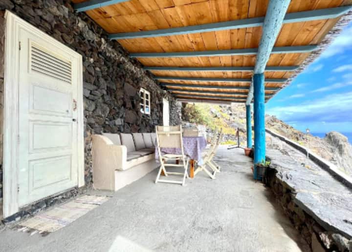 Maison Grotte Avec Vue Sur Mer Et Barbecue Jusqu'Ã - El Hierro