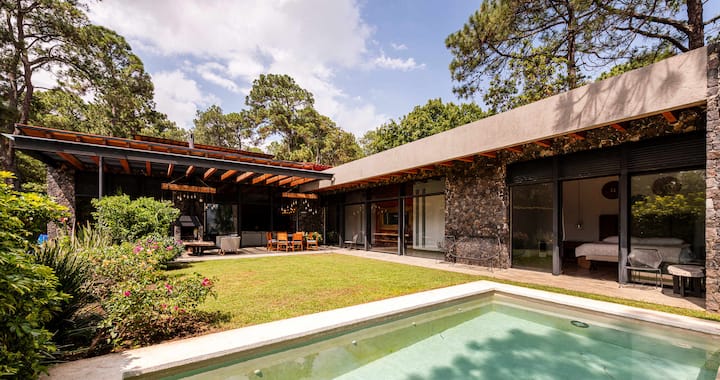 Pedacito De Lago: Lakeview Home W/ Private Pool - Valle de Bravo