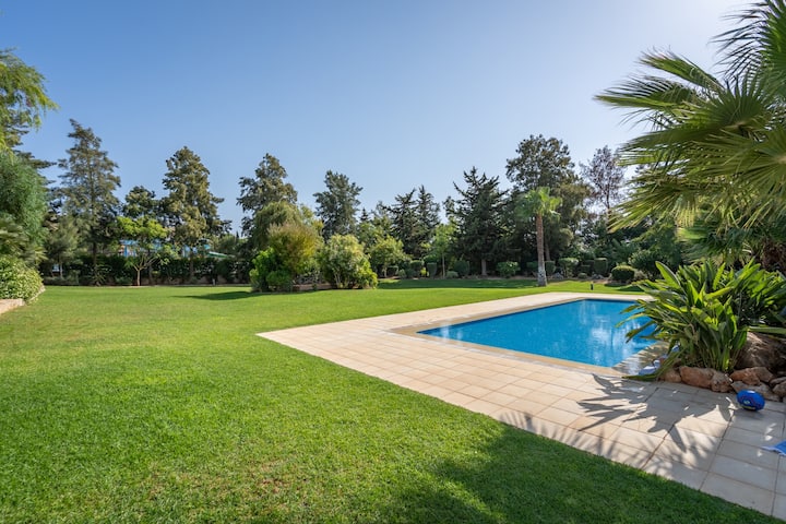 Sunny House With Jacuzzi And Pool By Hostwise - Albufeira