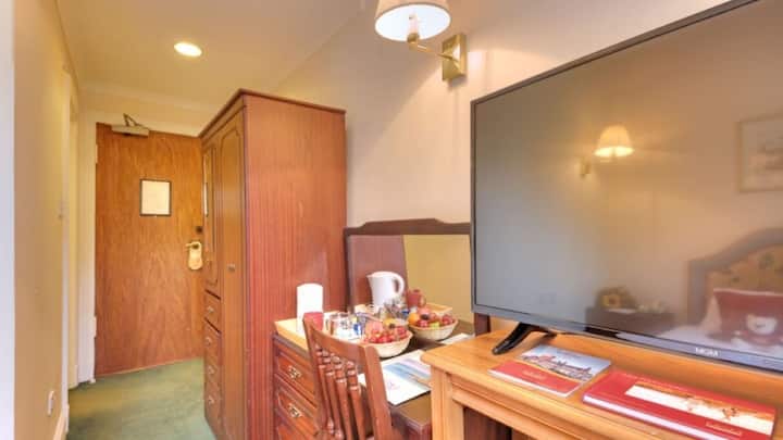 Nairn Stay | 1 Unit | Central Location - Nairn