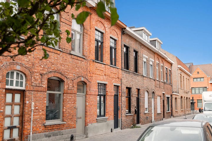 Charming Historic Home In The Heart Of Ypres - Staden