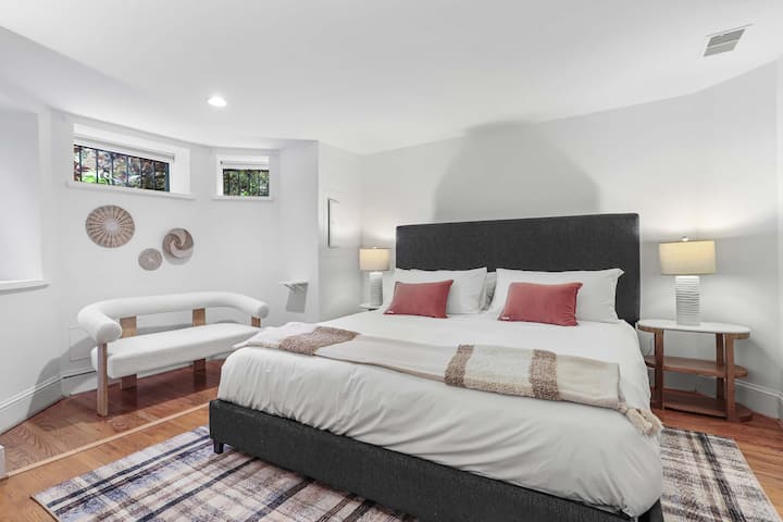 Sojourn Top-tier Walk Score By Chic Local Eateries - Washington, D.C.