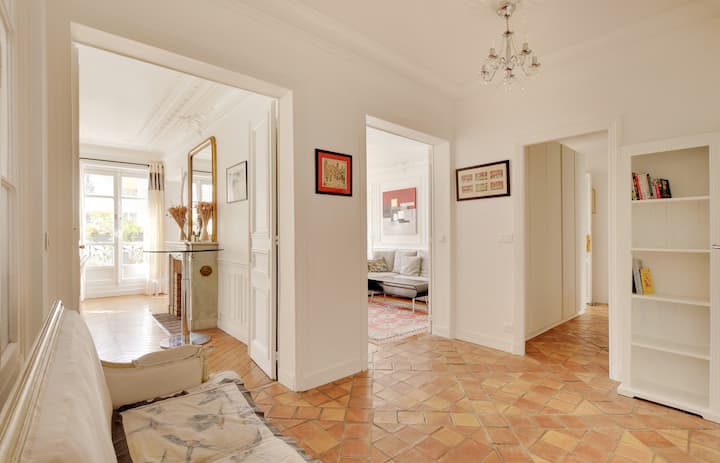A Superb 3-br In Saint-georges - Montrouge