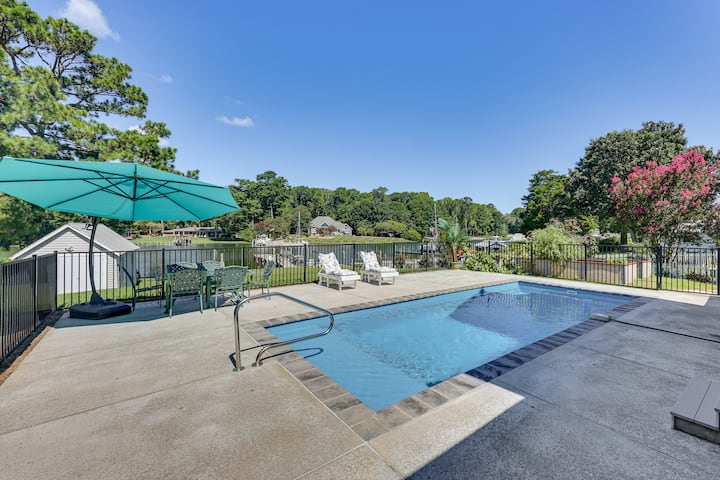 Historic Waterfront Home W/ Dock In Reedville! - Reedville, VA