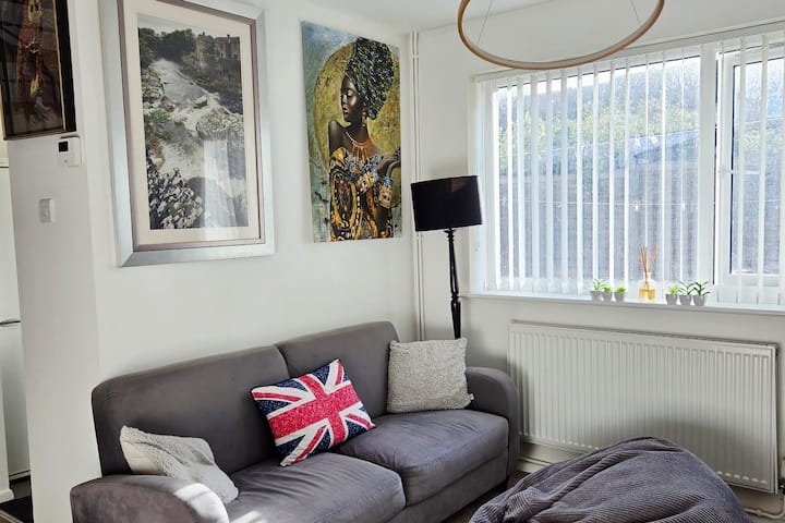 Willow Retreat - House In Burbage- Sleeps2- Garden - Hinckley