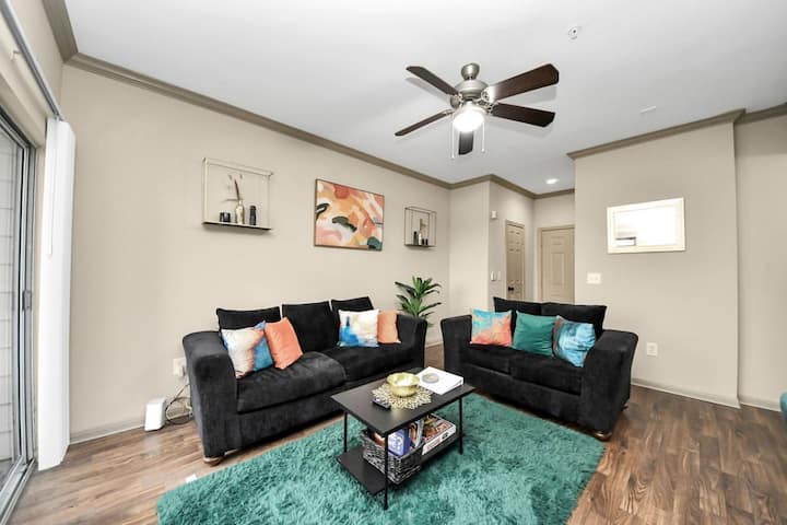 Grand King Abode|epicenter Of Midtown & Downtown - South Park - Houston