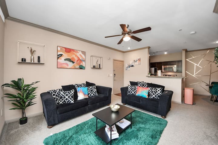 Grand King Abode|epicenter Of Midtown & Downtown - Houston, TX