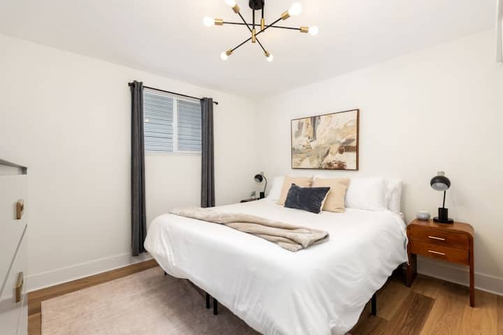 Modern Apt | Parking | Near German Village + Dtwn - Columbus, OH