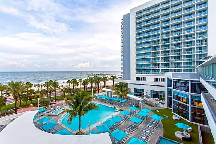Wyndham Clearwater | King Room | Marina View | Spa - Clearwater Beach, FL