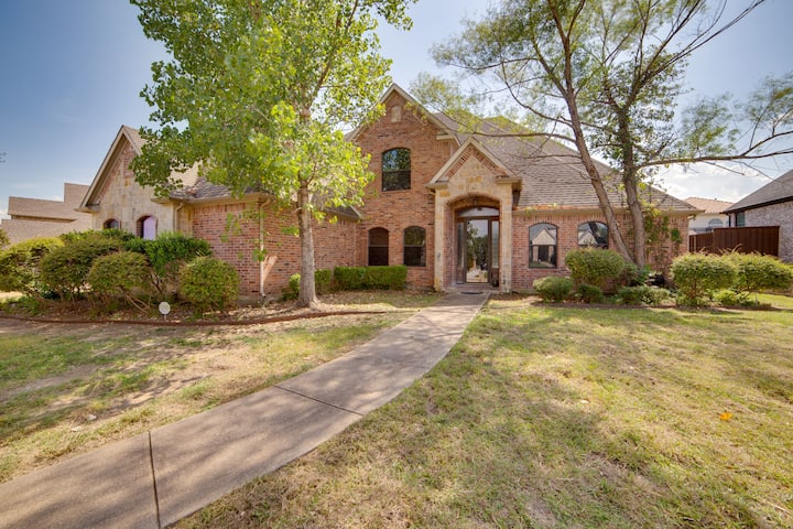 Spacious Texas Retreat W/ Community Pool - Sunnyvale, TX