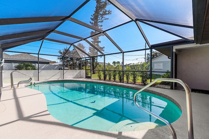 Pet-friendly With Private Heated Screened  Pool - Port Charlotte, FL