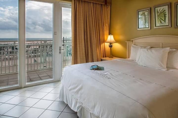 Serene Beachside Condo For Sun & Sand Enthusiasts - Ormond Beach, FL