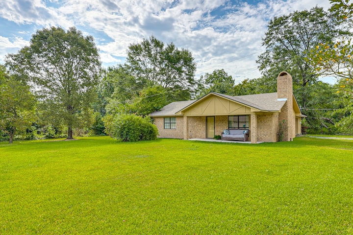 Healthcare-worker Hub 2 Mi To Texarkana Hospitals! - Texarkana, TX