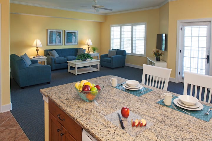 Inviting Stay W/ Balcony & Outdoor Fun | 3 Units - Hilton Head Island, SC