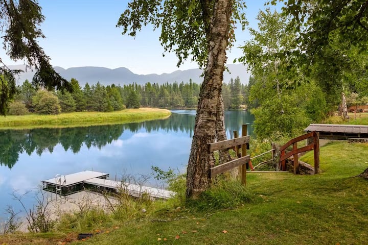 Swan River Rendezvous - Riverfront Retreat W/dock - Bigfork, MT