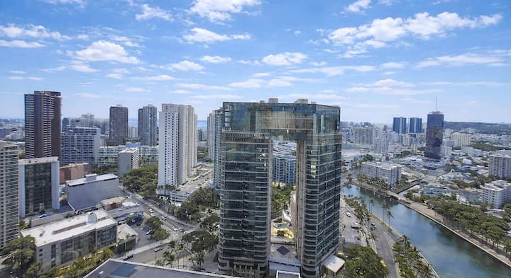 Brand New Waikiki 2bd 2ba Ocean City View - Honolulu, HI