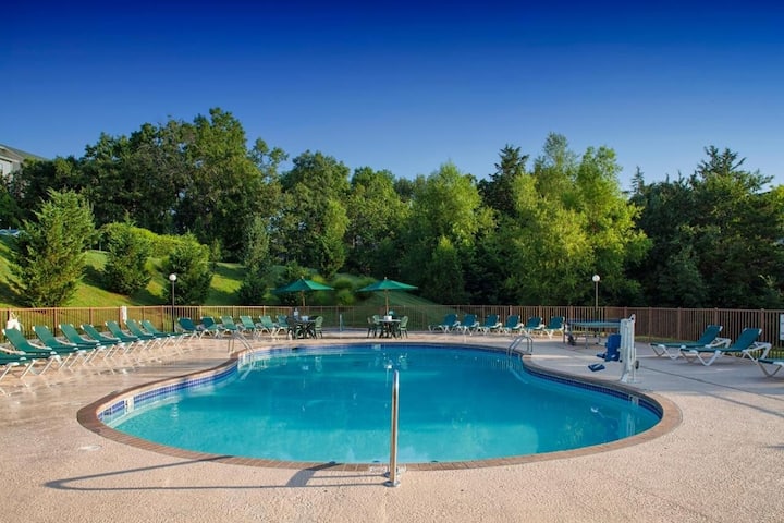 Scenic Stay Near Moonshine Beach & Shows | 2 Units - Branson, MO