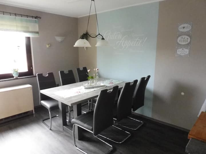 Appartement Avec Terrasse Dans Le Jardin - Wissen