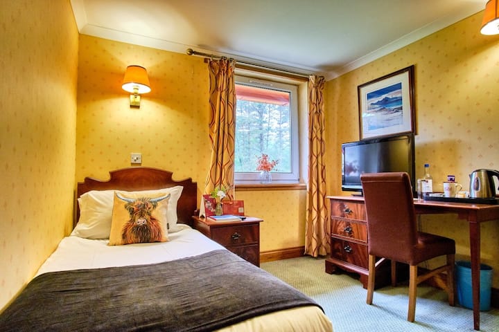 Highland Room Perfect For Wellness & Relaxation - Crianlarich