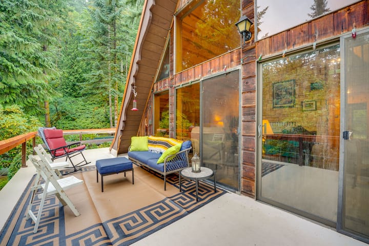 Explore Mt St Helens: A-frame Chalet W/ Deck! - Swift Reservoir, Cougar