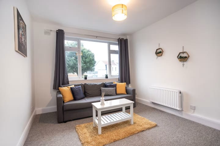 Appartement-salle De Bain Privée-basic-vue Sur Rue - Bristol