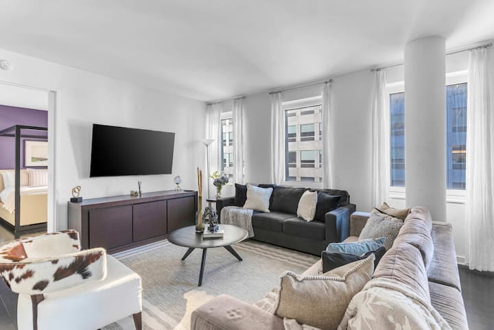 Elegant Midtown Haven | Stunning Views! - Aurora, NY