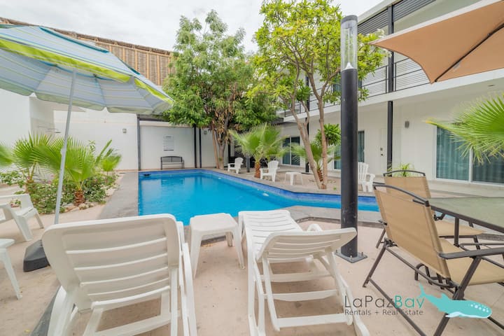 Downtown Apt W/common Pool + Private Terrace - La Paz
