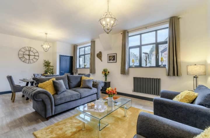 The Chatsworth | Sleeps 6 | King Size Beds - Bonsall