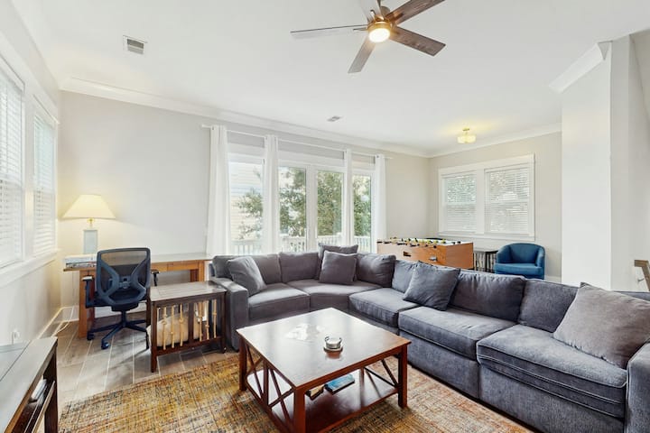 4br Home W/elevator, Foosball Table & Washer/dryer - Myrtle Beach