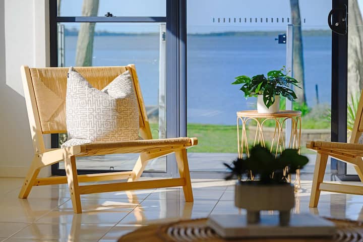 Private Waterfront 4br Lakehouse Gorokan – Stunnin - Central Coast