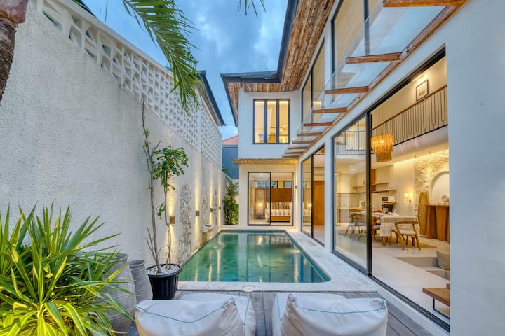 Casa Amadeo A3 - 3br Villa Near Seminyak Beach - Bali