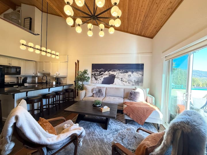 Summit View I | Ski-in · Hot Tub · Sleeps 8 - Kimberley, BC, Canada