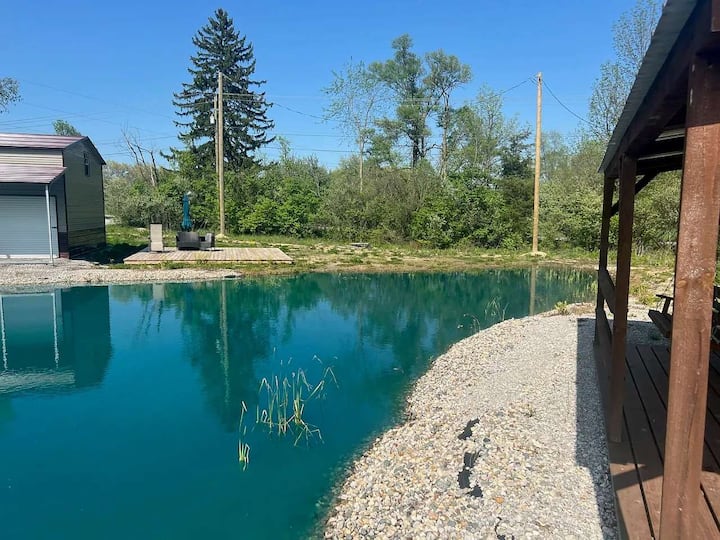 Secluded Luxury Stay – Pond, Pool & Playset - Fort Wayne, IN