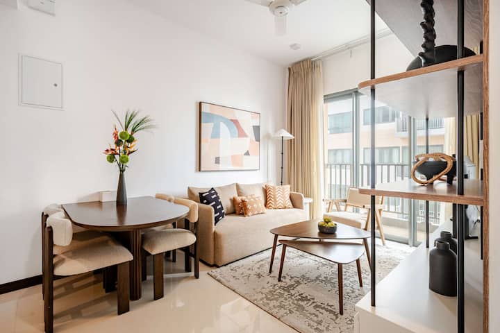 Luxury 2 Bed 2 Bath At Trizen By Resident Villas - Colombo