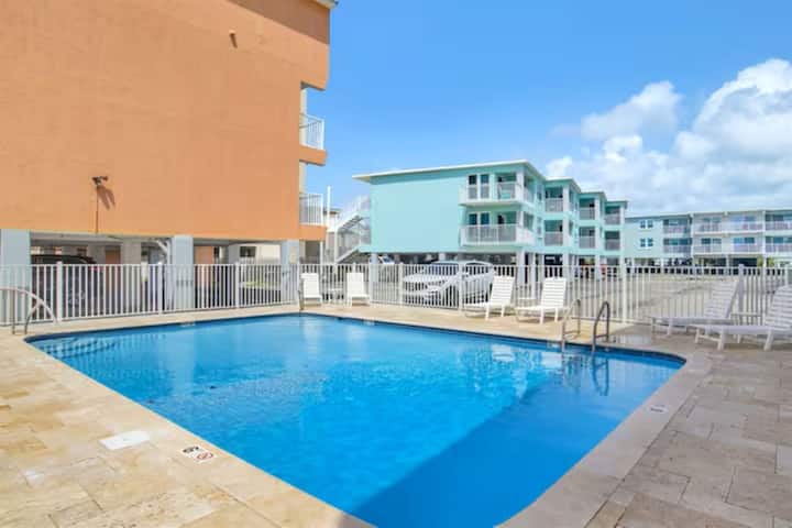Beachside~2br/1b Sleeps 6 W/pool - 굴프 쇼어스