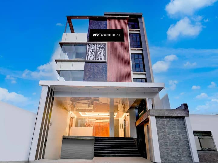 Maison De Ville Temple De Sarnath - Mughalsarai