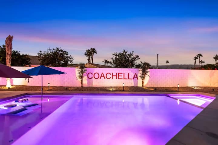 Private Pickleball Court! Pool/spa, Game Room! - 코첼라