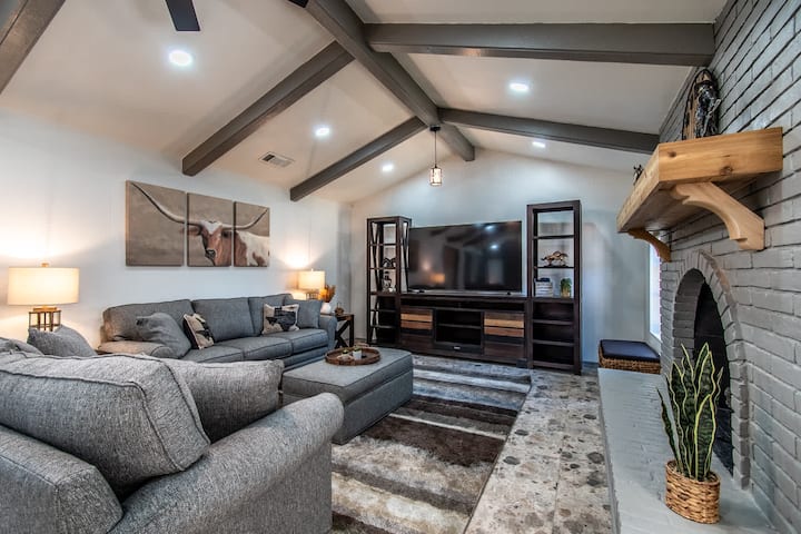 Ocean Dr Sleeps 19 With Hot Tub & Game Room - Texas