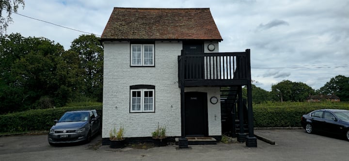 The Stable – Private Suite At George & Dragon Pub - イギリス ホーシャム