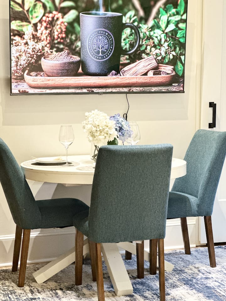 Fall Getaway 2br • Sleeps 4 • Parking • Brown/risd - Providence, RI